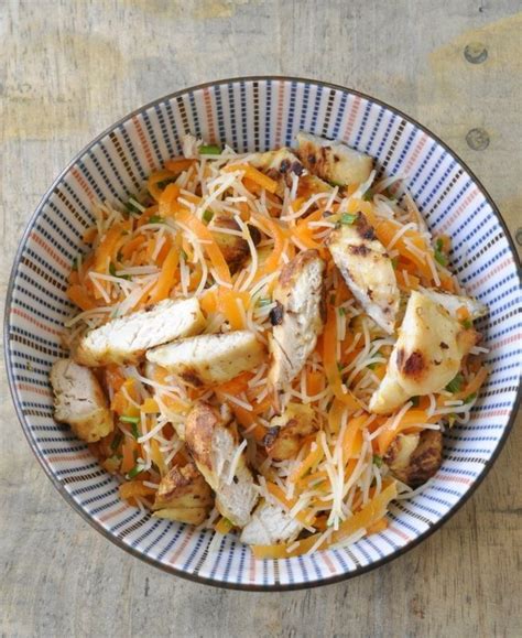 Salade De Vermicelles De Riz Spaghettis De Carottes Et Poulet Pour