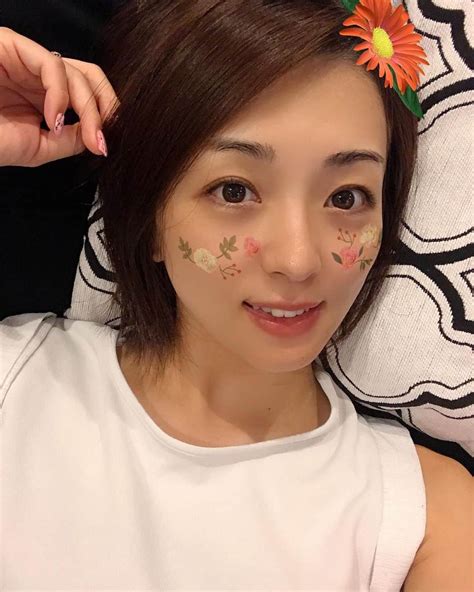 祥子さんのインスタグラム写真 祥子instagram 「おやすみ⭐ 今日もありがとう☺️ おやすみなさい Goodnight