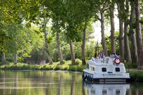 Le Boat Hire A Boat For Cruising Around Europe At Your Own Pace