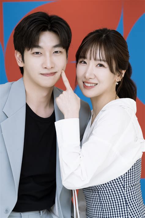 El Elenco De “my Siblings Romance” Habla De Cómo Es Aparecer Juntos En