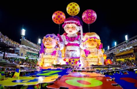 Karneval In Rio De Janeiro Samba Königinnen Und Trommler Sorgen Für