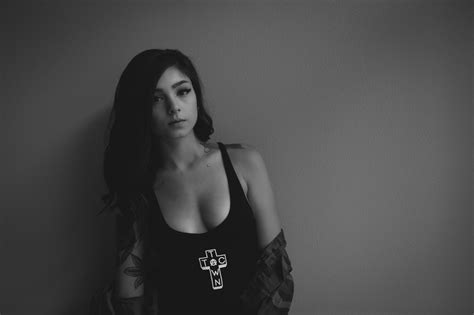 Wallpaper Women T Shirt Simple Background Tattoo Fashion Emotion