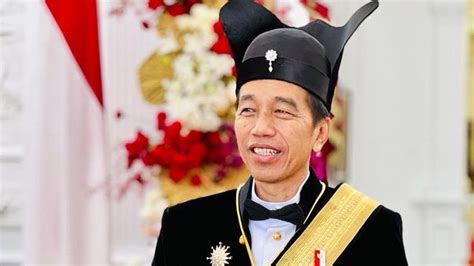 Makna Ageman Songkok Sikepan Ageng Baju Adat Yang Dipakai Jokowi Pada