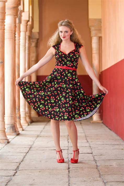 Pinup Couture Heidi Black Cherry Swing Dress Acheter Chez Topvintage