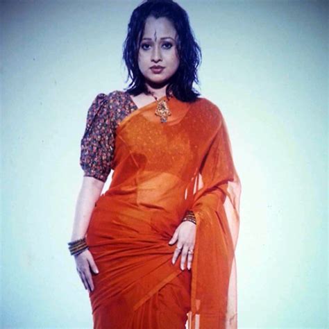 रियल लाइफ में कौन है तारक मेहता फेम माधवी का पति जीती हैं ग्लैमरस