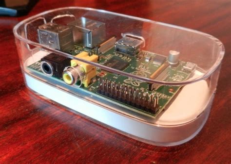 the raspberry pi case designed by apple modding the might mouse case