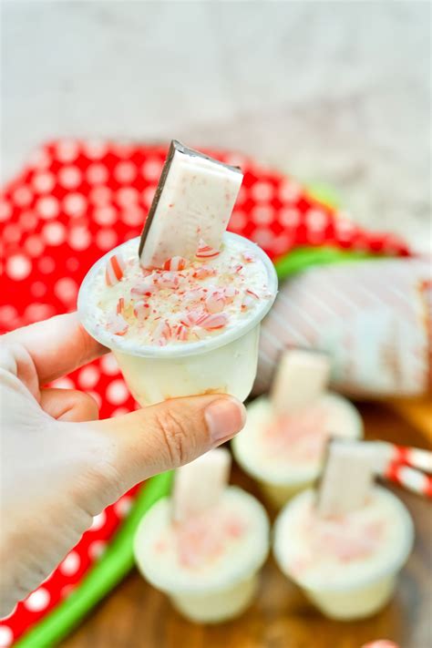 Peppermint Bark Pudding Shots Candy Cane Pudding Shots