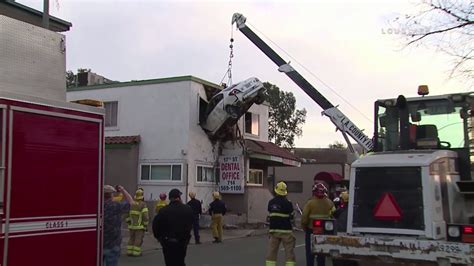 Car Crashes Into Second Floor Of Ca Dental Office