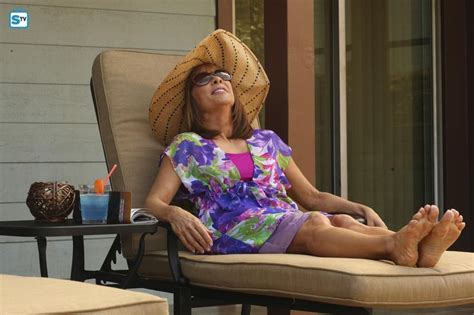 Pin By Debra Barone On Frankie Heck Patricia Heaton Patricia Bean