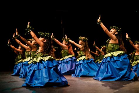 Hula In The Hawaiian Islands Go Hawaii