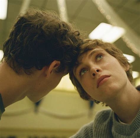 Pin De What En Sophia Lillis Chicos Famosos Celebridades