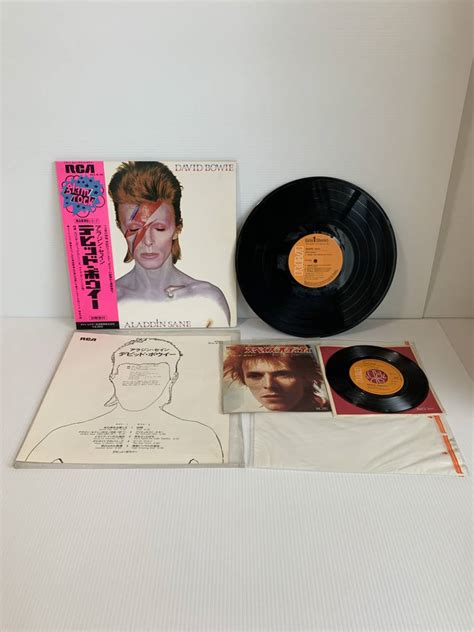 【目立った傷や汚れなし】b099 美盤lpレコードglam Rockピンク帯付＆シングル1枚 David Bowie デビッド・ボウイー