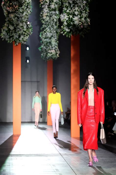 Milan Fashion Week Primavera Verano 2024 Fechas Y Shows Vogue