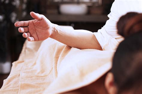 Traditional Chinese Massage Treatments Dragonfly 悠庭