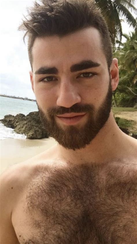 Pin En Shirtless Beard