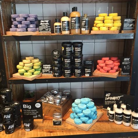 Lush Yummy Mummy Wash Behind Your Ears Chocolate Lip Scrub Oatifix