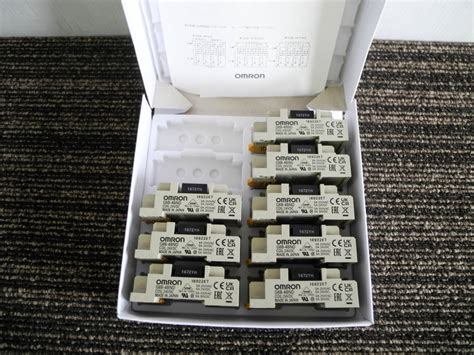 Yahoo オークション 未使用 8個セット Omron オムロン G6b 4bnd Dc2