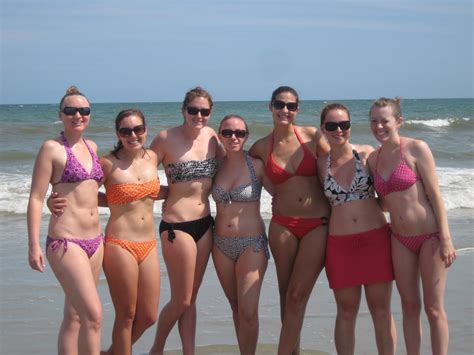 Average Girls In Bikinis Gallery Ebaums World