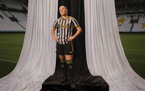 Juve Presentata La Nuova Maglia 2023 2024 A Strisce Zebrate Sky Tg24