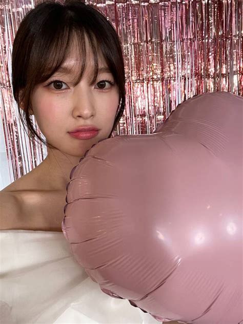 Oh My Girl Community Posts 반쪽아 오늘 하루 잘 보냈어 ️ 이제 좀 있으면 오늘두 지나가네에 ㅎㅎ