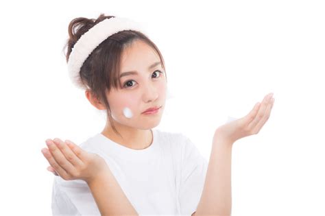 【中学生】肌を綺麗にする方法！ニキビ・肌荒れの原因や正しいスキンケアを紹介 Kuraneo