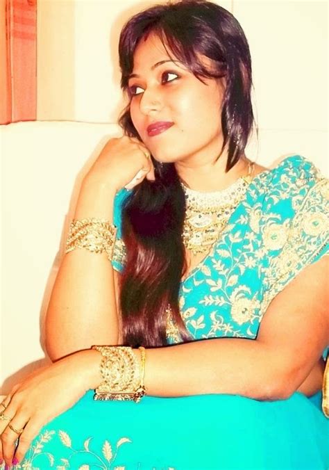 Payal Bhabhi Hot Aunty In Saree Photos Hot And Sexy