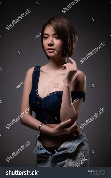 Sexy Asian Girl Model Woman Body Foto Stock 1614489556 Shutterstock