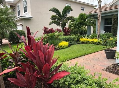 24 Stunning Flower Bed Ideas For Front Of House Balcony Garden Web