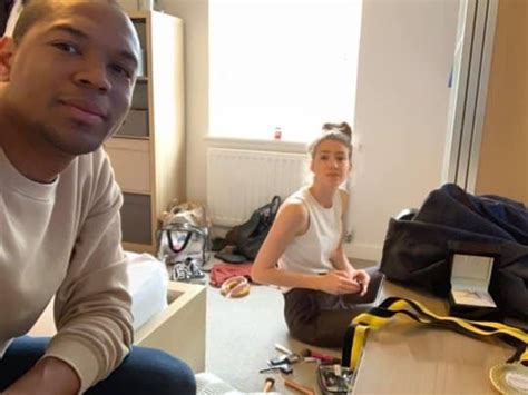 Man Secretly Proposes To Girlfriend For A Month And She Never Noticed