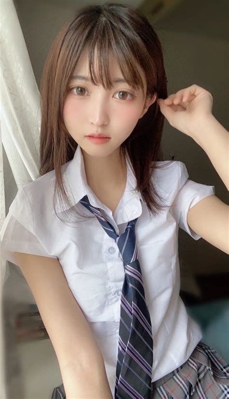 Pin On 制服少女 国内レイヤー