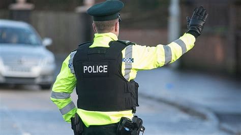 Psni Pay Rise For Thousands Of Officers Bbc News