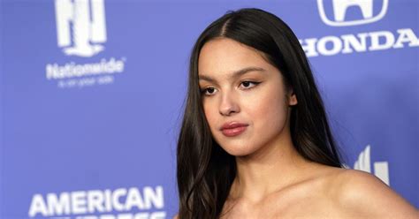 Olivia Rodrigo Surprised By Taylor Swift Vampire Theory Yonkers