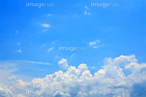 【夏空、青空、夏雲、8月、真夏】の画像素材 35660489 写真素材ならイメージナビ