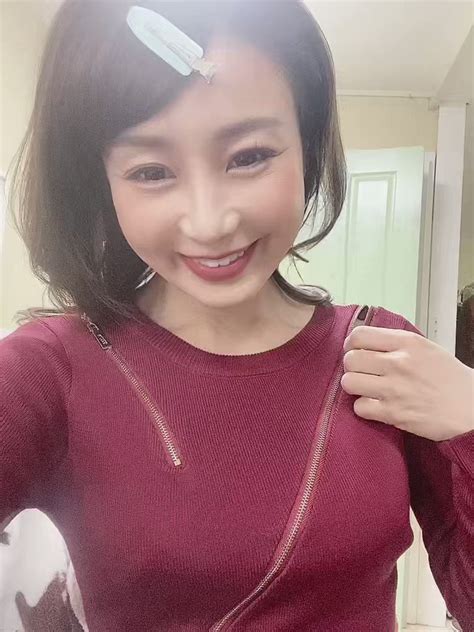 大島優香🎀🎀 On Twitter おはようございます 今日は生レバーが届く日♡ 暖かくお過ごしください ジジジジ〜〜〜🤐