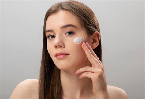 Simak Ini Urutan Pemakaian Skincare Yang Tepat Biar Kulit Sehat