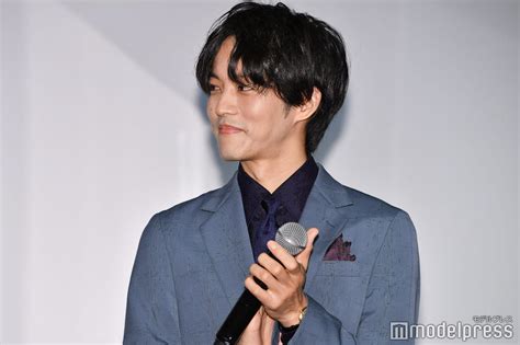 画像8 30 Sexy Zone中島健人、相棒・犬のクロからの熱烈愛受ける「12月のキスです」＜ラーゲリより愛を込めて＞ モデルプレス