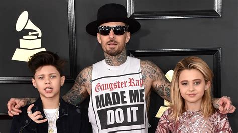Travis Barkers 11 Year Old Daughter Alabama Glams It Up At The Grammys