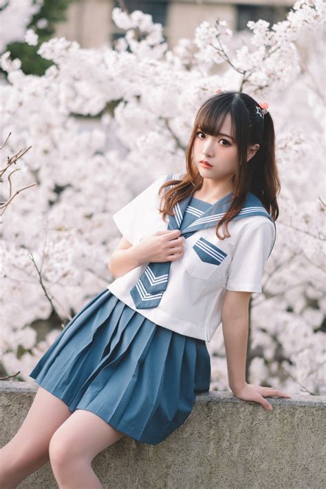 援助交際流出の10代女子校生が肉棒に跨がり卑猥に腰振るセックスしたい画像 ロリjcの専科 2fd