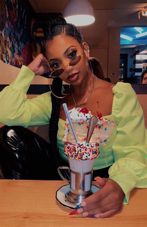 𝐏𝐈𝐍𝐓𝐄𝐑𝐄𝐒𝐓 𝐭𝐡𝐞𝐫𝐞𝐚𝐥𝐭𝐫𝐚𝐩𝐩𝐞𝐫 ️ Cute Beauty Effortlessly Chic Outfits