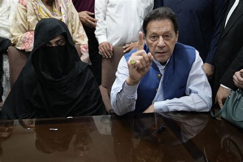 Cerco A La Oposición En Pakistán Condenan Al Ex Primer Ministro Imran