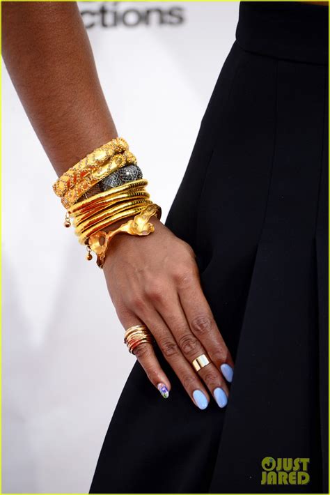 Kelly Rowland Flaunts Major Cleavage At Billboard Music Awards 2014