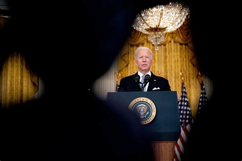 Biden Says U S Forces Will Stay In Kabul To Get All Americans Out