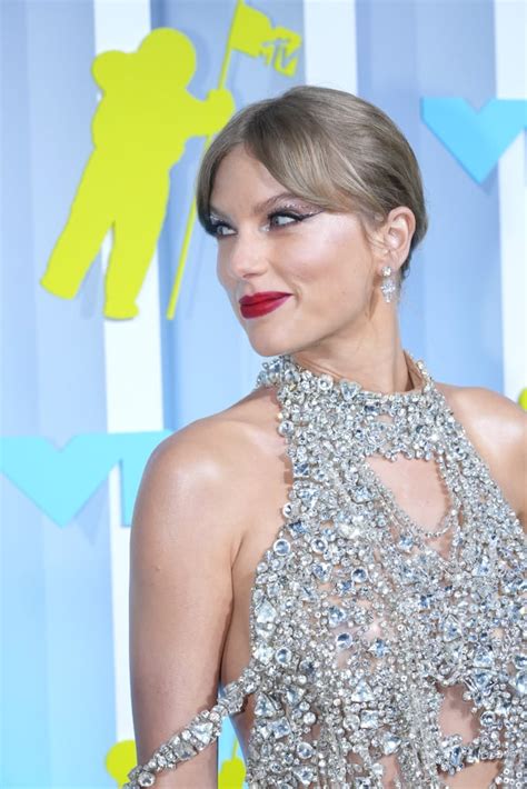 Taylor Swifts Floating Crystal Eyeliner At 2022 Mtv Vmas Popsugar