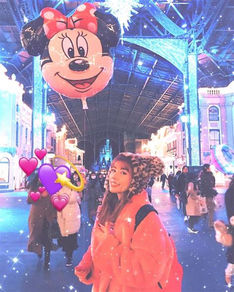 仲里依紗「ピンクの極み」ド派手なディズニーコーデが話題「似合いすぎ」「遭遇したい」 モデルプレス 仲里依紗 ディズニーランド コーデ
