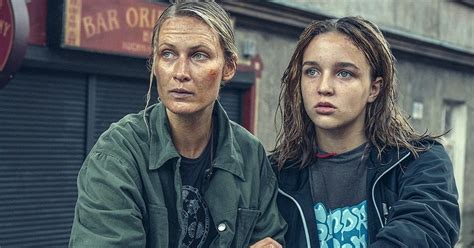 Las Miniseries De Netflix Para Recibir El 2023 Con Un Maratón Exprés