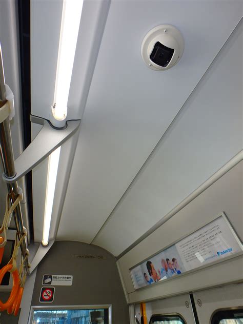 Jr西日本、京阪神地区の在来線車両に防犯カメラ整備「より安全、安心な万博輸送も視野に」 ラジトピ ラジオ関西トピックス