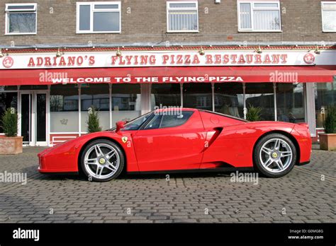 Enzo Ferrari Car Banque De Photographies Et Dimages à Haute Résolution