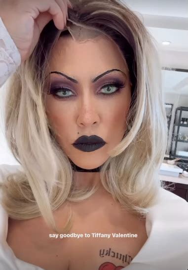 Kourtney Kardashian Shows Off Her Real Hair As She Rips Off Wig After
