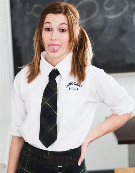Alaina Dawson R Celebstongues