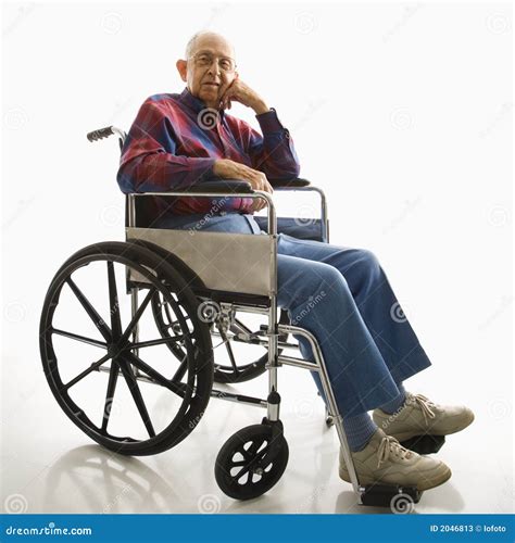 Bejaarde In Rolstoel Stock Afbeelding Image Of Binnen 2046813